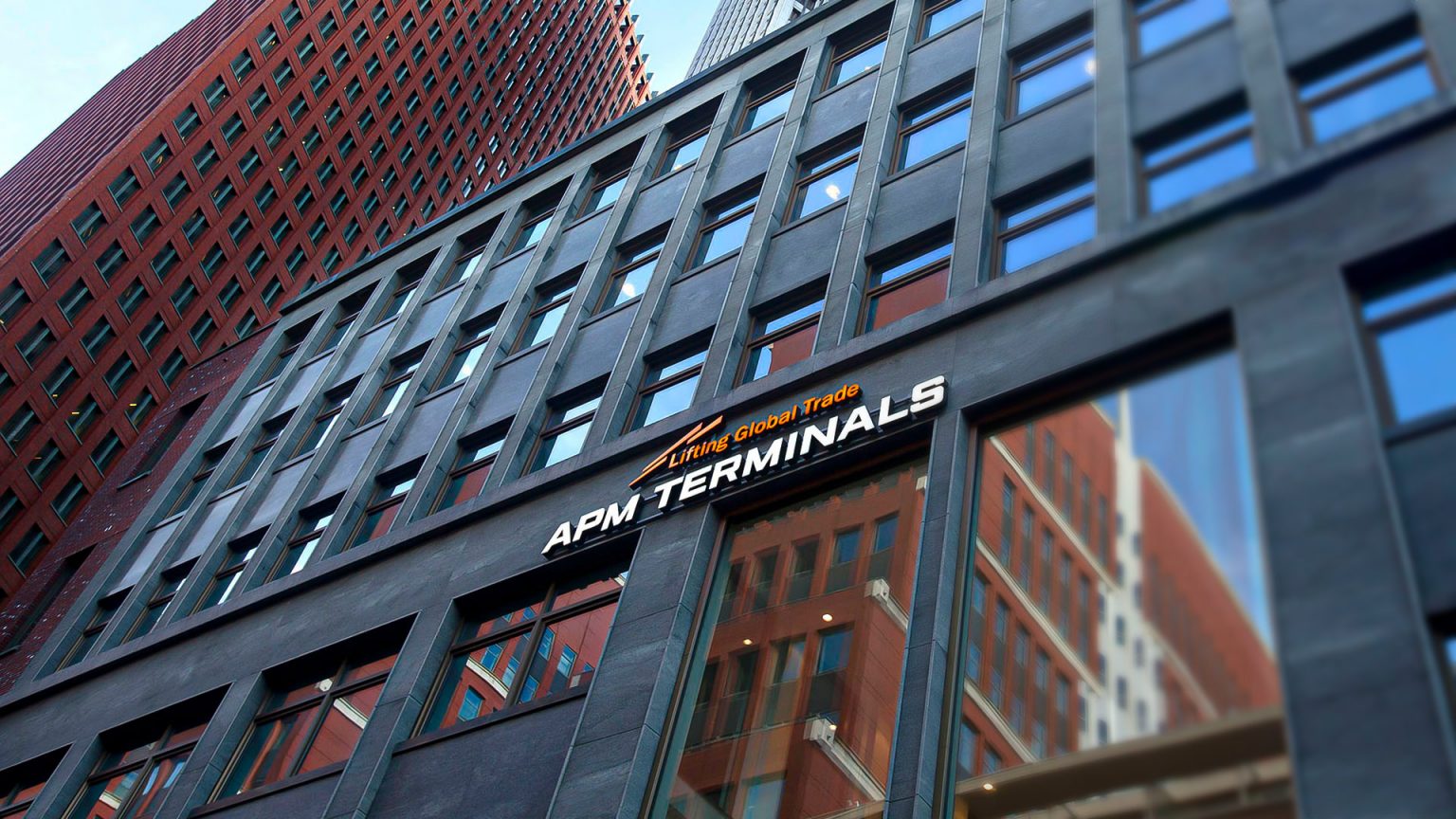 Pay APM Terminals Instantly with PayCargo