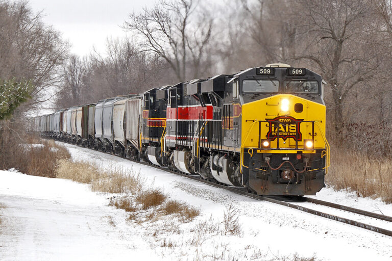 Pay Iowa Interstate Railroad Instantly with PayCargo